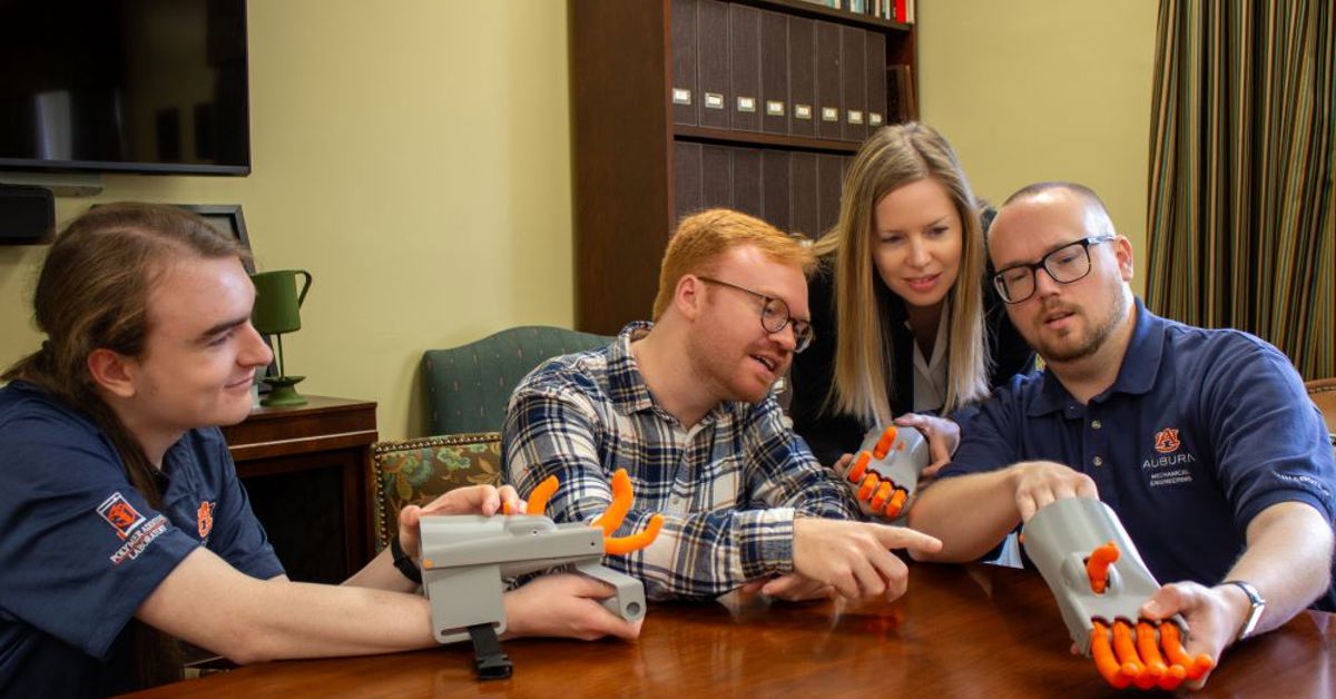 Auburn team recreates the Kassel Hand - College of Liberal Arts at ...